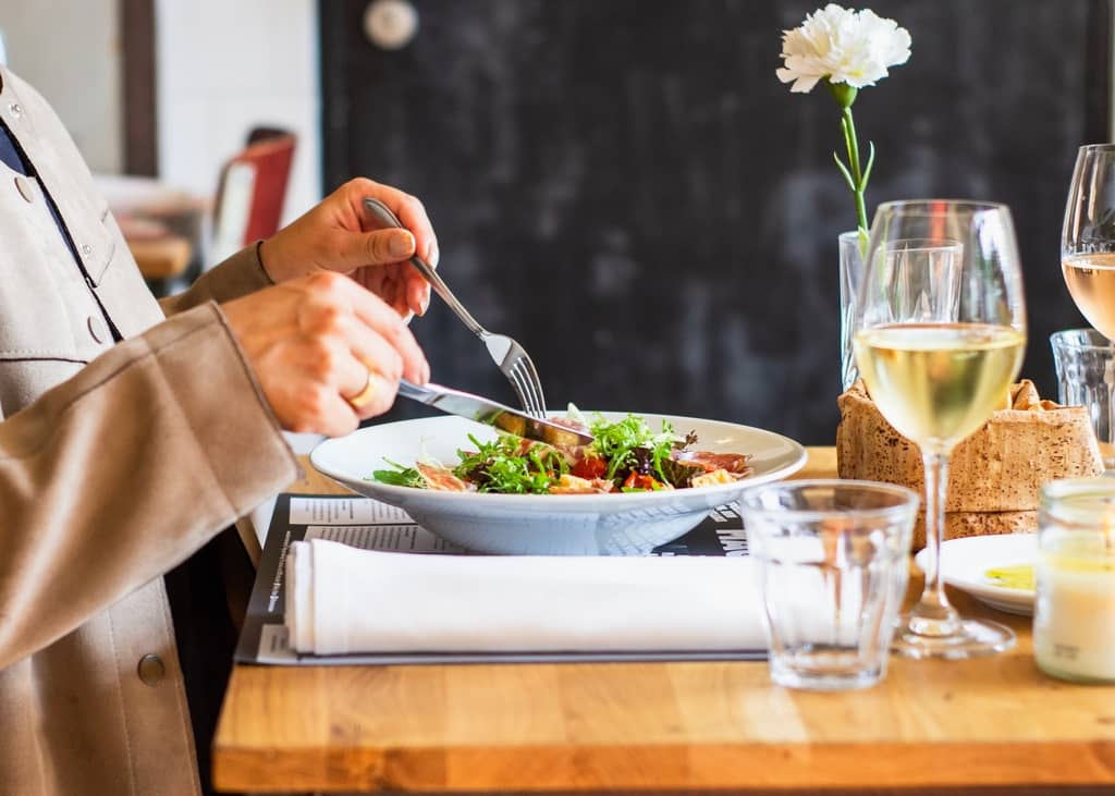 7 Fine-Dining Etiquette Rules to Remember